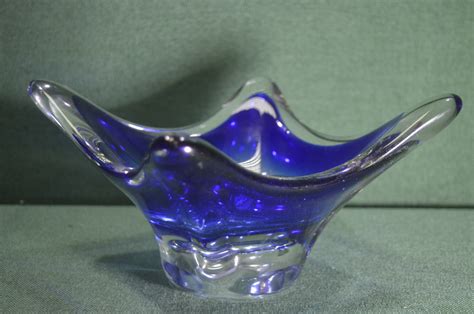 Купить Ваза стеклянная конфетница Тяжелая цветное стекло гутная техника в интернет аукционе