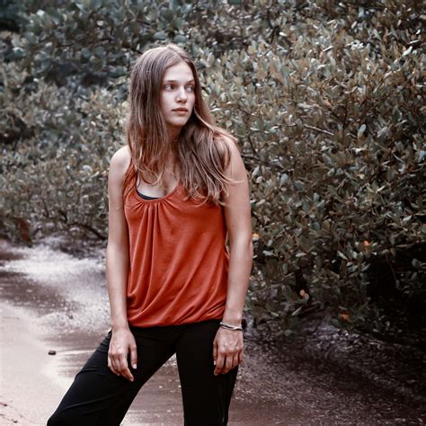 Aboutnicigiri Tracy Spiridakos