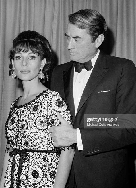 Gregory And Véronique Peck C 1967 Gregory Peck Actors Gregory