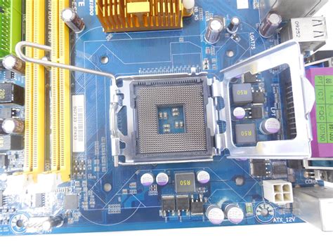 Мат. плата MB Socket 775 Gigabyte GA-G31M-ES2C rev. 2.0 с заглушкой