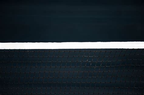 어두운 배경에 비치 발리볼과 비치 테니스 그물 프로 스포츠 컨셉 비치 발리볼에 대한 스톡 사진 및 기타 이미지 비치 발리볼