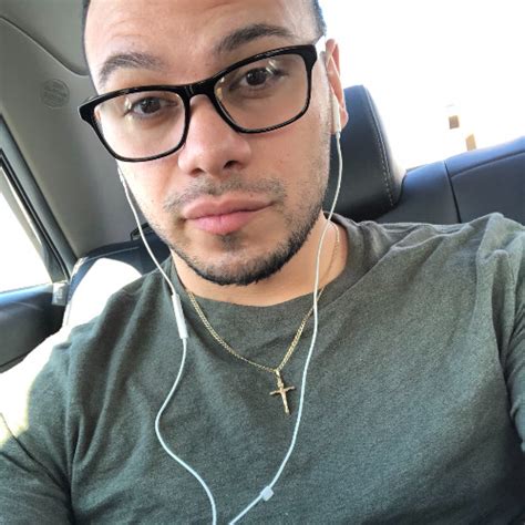 Max Abel Velez Email Address And Phone Number Scoot Education Payroll And Debtors Specialist