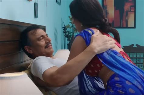 Palang Tod Siskiyaan Season Part Web Series On Ullu Noor Malabika Sheds All Inhibitions In
