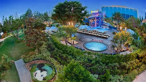Disneyland Hotel With Early Entry To Disneyland Resort Themed Pools