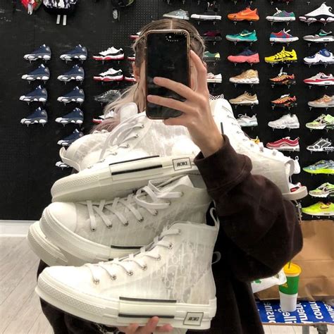 Izzy Niestrom Izball Adidas Superstar Sneaker Puma Platform Sneakers White Sneaker