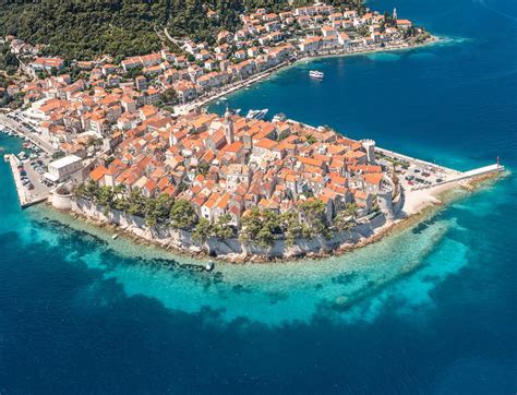 그리스 지중해 해안가 풍경 여행 풍경 호텔 네모판