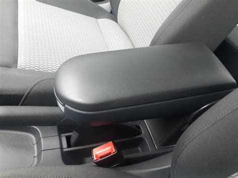 Подлокотник. Почти оригинал. — Volkswagen Polo Sedan, 1,6 л, 2014 года ...