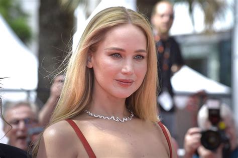 Jennifer Lawrence Height Weight Age Biography Affairs And More Fakoa