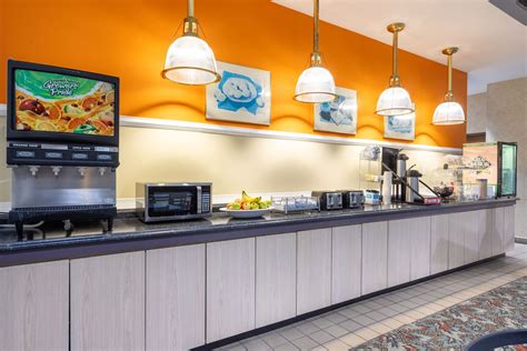 Howard Johnson By Wyndham Salem Hotel And Conference Center Salem Va