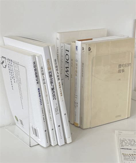 B 묶음구매할인 투명 아크릴 북엔드 책정리 책상정리 북선반 책상정리 문구 취미 구매 할인 에이블리