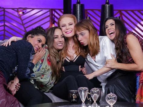 Netas Divinas Defienden Su Relación Con Menores Actitudfem