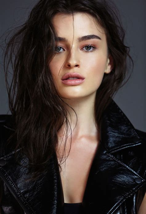 Model Hannah Mmg Models