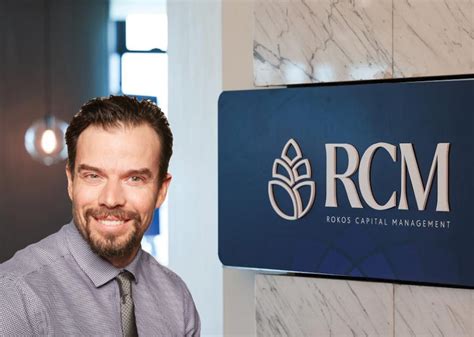 Κρις Ρόκος Ο «αόρατος μάγος των αγορών που κέρδισε μισό δισεκατομμύριο ευρώ το 2025 είναι