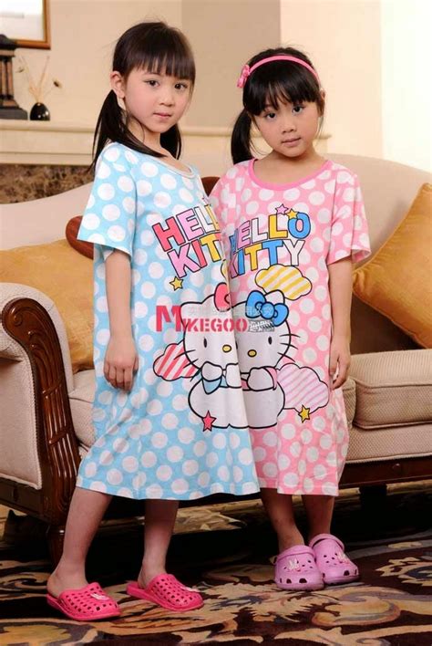 Kumpulan Foto Cewek Hello Kitty Lucu Baju Hello Kitty Girl Animasi