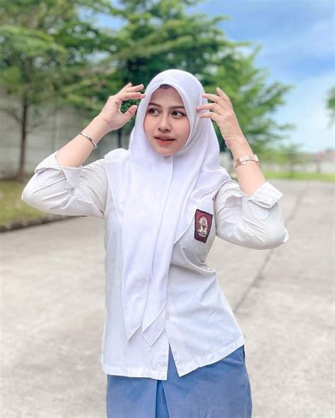 Sma Tete Gede Di 2023 Wanita Bergaya Gaya Gadis Berjilbab
