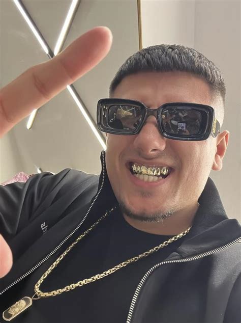 Galerie Hard Rico Je Na Svobodě Po Zaplacení Tučné Kauce Uspořádal