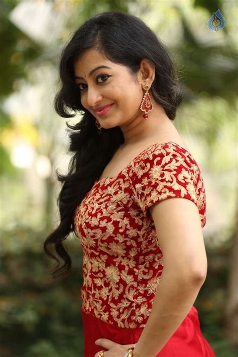 Tejaswini New Photos Photo Of