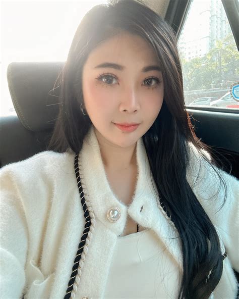 hi👋🏻亲爱的朋友，我是一个在你的ig fb里出现了n久的人，有的姐妹是我从之前做美容认识我的，有些姐妹们是从我做医美认识我的，有些姐妹是在我