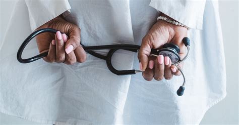 간병인 간호사 객관적인 건강 검진 건강 관리사 건강 서비스 건강 진단 돌보다 병원 손 수직 쐈어 시험 신체 검사 약 여 의사 예방 치료 요양