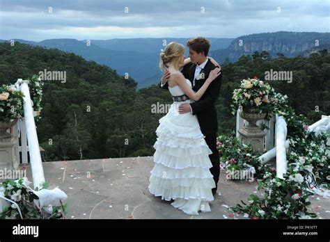 Laura Bertram Married