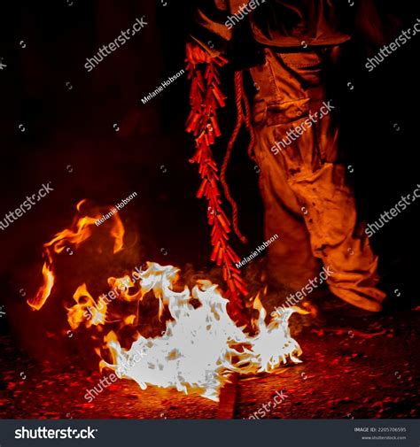 1 000 imágenes de String crackers Imágenes fotos y vectores de stock Shutterstock