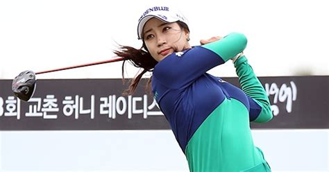 [포토] 유현주 몸매 드러나는 강한 티샷