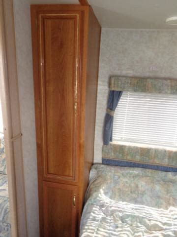 1998 Used Damon Hornet 27h Travel Trailer In Indiana In