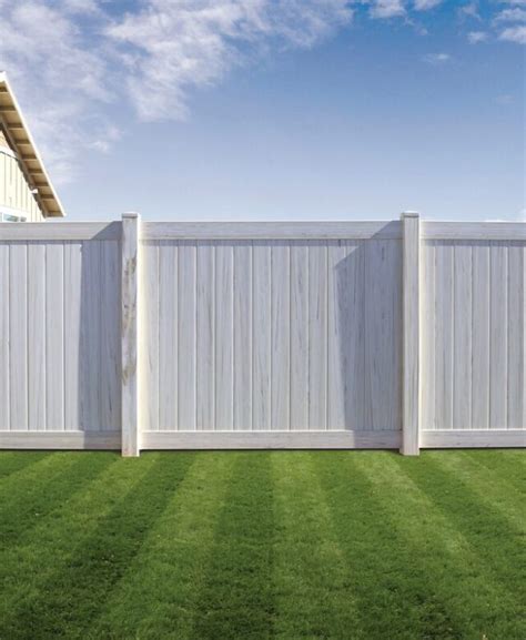Premium Fencing Barrette Outdoor Living