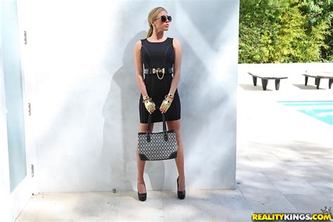 Britney Amber Samantha Saint Lets Talk Sex 042112 0048 Porn Pic Eporner