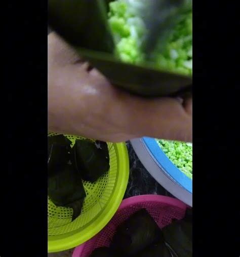 သာဂူစေ့ မုန့်ဖက်ထုပ် အလွယ်လုပ်နည်း သာဂူစေ့ကောက်ညင်း သကြား အုန်းသီး