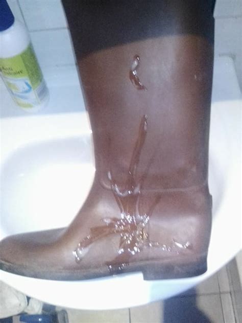 Sperme Sur Botte 8 Pics Xhamster