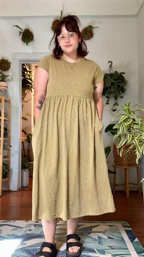 Casual Midsize Outfits • Midsize Fashion • Summer Outfits • Back To