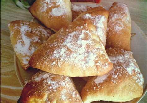 Рецепти Смачні пухкі пиріжки з яблуками