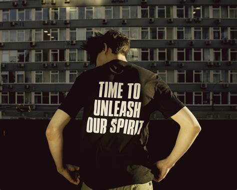 Team Spirit выпустила новую коллекцию мерча - CQ