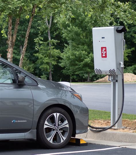 Nissan Announces A Bi Directional Charger For The Nissan Leaf Drive Tesla