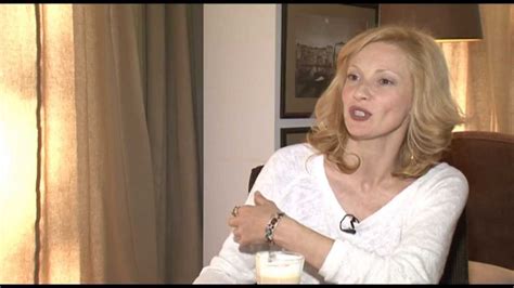 ნანა კიკნაძე ქალი რომელიც არასოდესაა მარტო Youtube