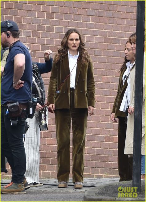 John Krasinski & Natalie Portman Begin Filming New Heist Film 'The Fountain of Youth': Photo ...
