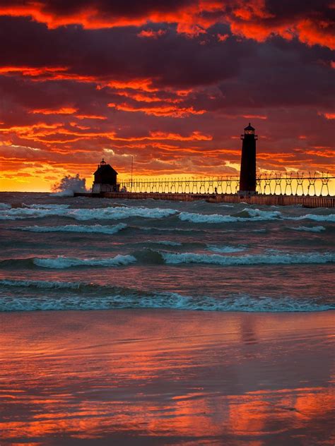 Snug Harbor Grand Haven Tats Unis Lighthouse Pictures Beautiful Lighthouse Grand Haven