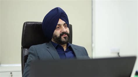Tarvinder Singh From Aspiring Fighter Pilot To Entrepreneur