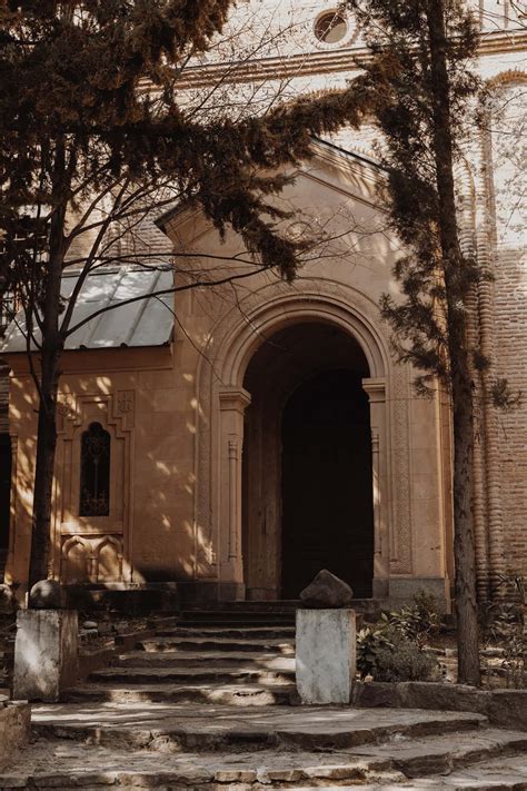 Amazing Modern Entrance Arch Designs For Homes