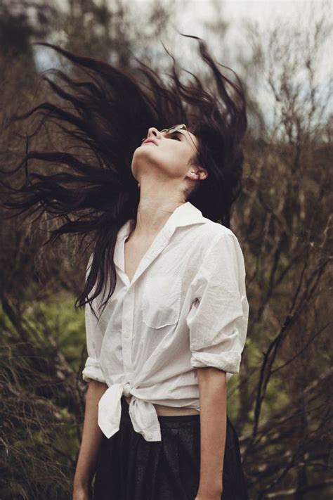 ژست عکس تک نفره دخترانه جدید و خاص مناسب برای ایده گرفتن مینویسم