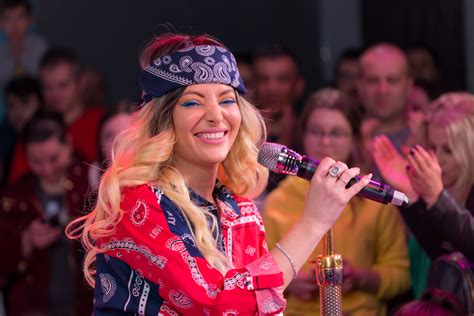 Fanii Alături De Delia La Europa Fm Live în Garaj Galerie Foto