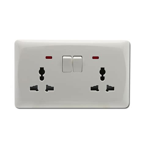Double 13A Multi Socket With Switch And Light Univeal Socket Cixi Niulai Electrical Appliance Co