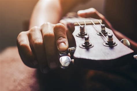 Riff Mag Com How To Tune Your Bass Guitar Complete Guide