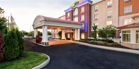 Valparaiso Hotels Top Hotels In Valparaiso Indiana By Ihg