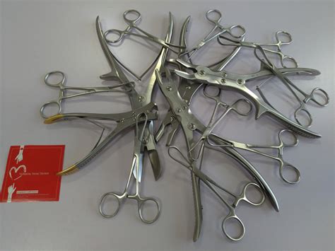 Монголын эмнэлгүүдэд тайваньчууд мэс заслын багаж хэрэгсэл хандивлалаа