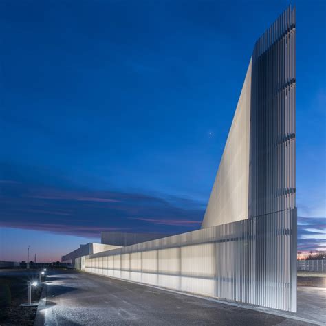 Stainless Steel Extension To Ctles Archive Reflects Its Rural Surroundings