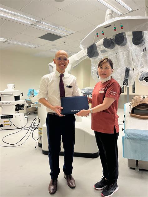 Exciting Times Very Successful First Clinical Case On A Brand New Robot Led By Henry Ho Very