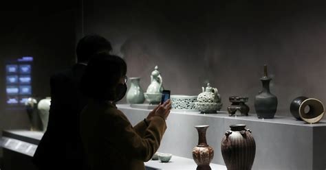 새롭게 단장한 국립중앙박물관 청자실 공개