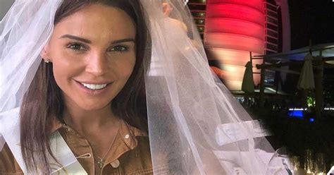 Danielle Lloyd Marries Fianc Michael Oneill In Romantic Beach Ceremony In Dubai Ok Magazine
